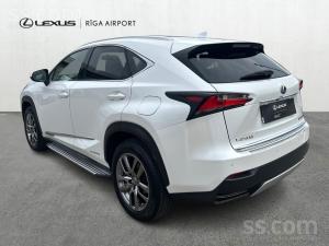 White Lexus NX 2014 in Riga, with an engine capacity of 2.50 L and mileage of 122 thousand km for 19900 €, photo 18 on AUTOMOTO.COM.LV