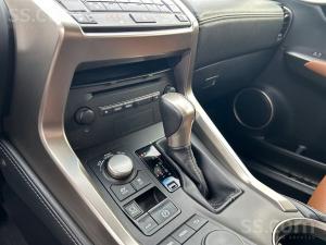 White Lexus NX 2014 in Riga, with an engine capacity of 2.50 L and mileage of 122 thousand km for 19900 €, photo 21 on AUTOMOTO.COM.LV