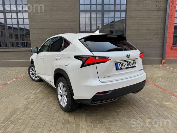 Balts Lexus NX 2015 Rīga, ar dzinēja tilpumu 2.50 L un nobraukumu 101 tūkst. km par 21990 €, foto 3 vietnē AUTOMOTO.COM.LV