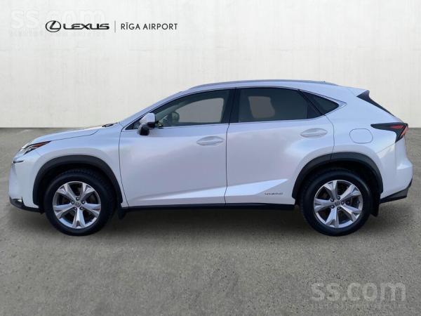 White Lexus NX 2015 in Riga, with an engine capacity of 2.50 L and mileage of 179 thousand km for 20900 €, photo 3 on AUTOMOTO.COM.LV