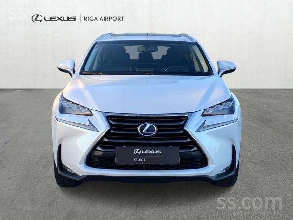 White Lexus NX 2015 in Riga, with an engine capacity of 2.50 L and mileage of 179 thousand km for 20900 €, photo 5 on AUTOMOTO.COM.LV