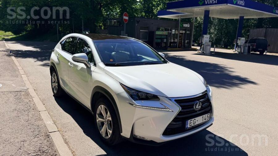 White Lexus NX 2015 in Riga, with an engine capacity of 2.50 L and mileage of 142 thousand km for 19500 €, photo 1 on AUTOMOTO.COM.LV