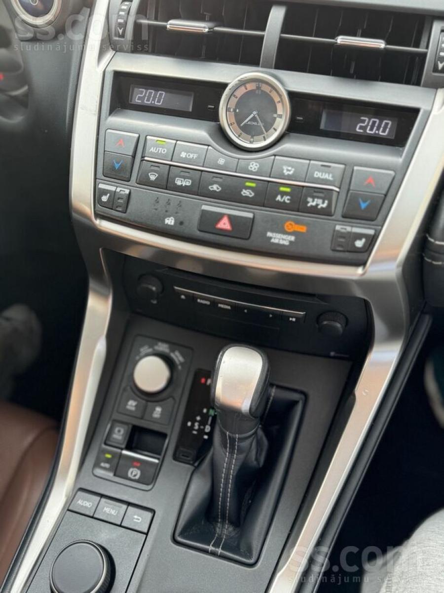 Balts Lexus NX 2015 Rīga, ar dzinēja tilpumu 2.50 L un nobraukumu 145 tūkst. km par 19500 €, foto 21 vietnē AUTOMOTO.COM.LV