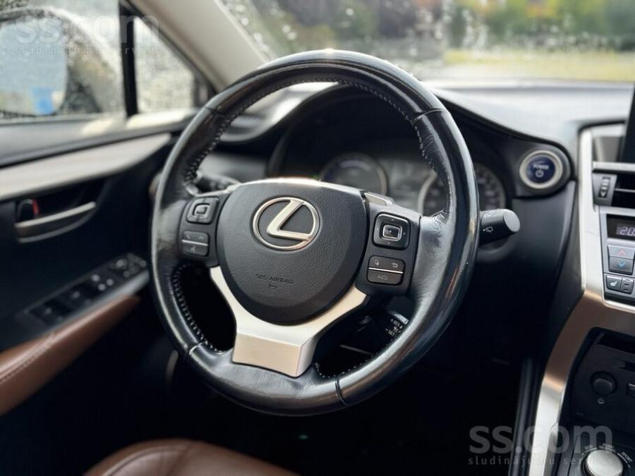Balts Lexus NX 2015 Rīga, ar dzinēja tilpumu 2.50 L un nobraukumu 145 tūkst. km par 19500 €, foto 23 vietnē AUTOMOTO.COM.LV