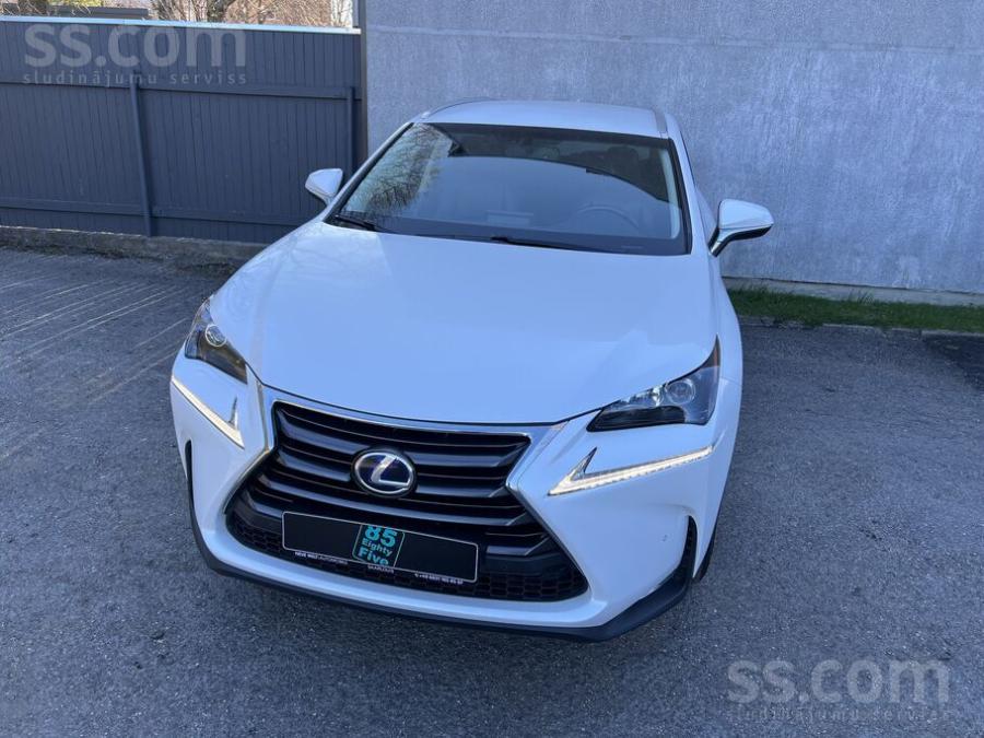 Balts Lexus NX 2016 Liepāja, ar dzinēja tilpumu 2.50 L un nobraukumu 197 tūkst. km par 18850 €, foto 1 vietnē AUTOMOTO.COM.LV
