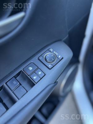 Balts Lexus NX 2016 Liepāja, ar dzinēja tilpumu 2.50 L un nobraukumu 197 tūkst. km par 18850 €, foto 26 vietnē AUTOMOTO.COM.LV