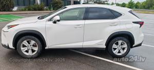 White Lexus NX 2016 in Tallinn, with an engine capacity of 2.50 L and mileage of 197 thousand km for 18950 €, photo 5 on AUTOMOTO.COM.LV