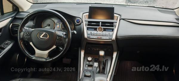 Balts Lexus NX 2016 Tallina, ar dzinēja tilpumu 2.50 L un nobraukumu 197 tūkst. km par 18950 €, foto 7 vietnē AUTOMOTO.COM.LV