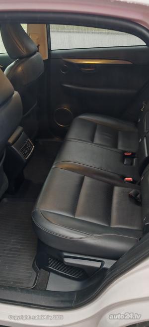 White Lexus NX 2016 in Tallinn, with an engine capacity of 2.50 L and mileage of 197 thousand km for 18950 €, photo 15 on AUTOMOTO.COM.LV
