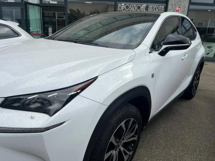 White Lexus NX 2016 in Daugavpils, with an engine capacity of 2.50 L and mileage of 143 thousand km for 23500 €, photo 3 on AUTOMOTO.COM.LV