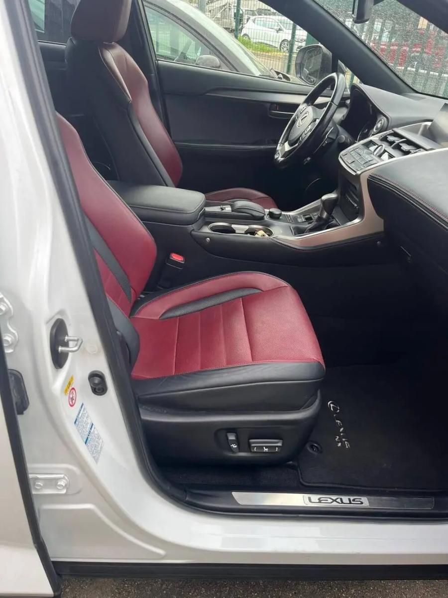 White Lexus NX 2016 in Daugavpils, with an engine capacity of 2.50 L and mileage of 143 thousand km for 23500 €, photo 13 on AUTOMOTO.COM.LV