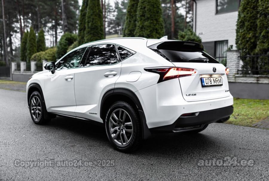 Белый Лексус НХ 2017 в Таллин, объемом двигателя 2.50 л и пробегом 109 тыс. км за 23900 €, фото 4 на AUTOMOTO.COM.LV