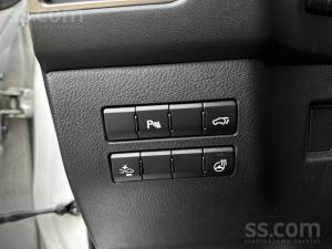 Белый Лексус НХ 2017 в Рига, объемом двигателя 2.50 л и пробегом 116 тыс. км за 22100 €, фото 13 на AUTOMOTO.COM.LV