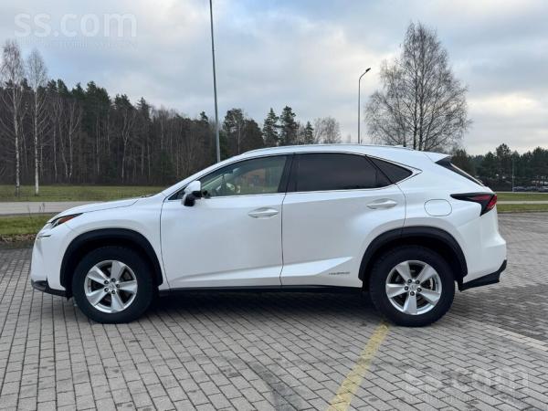 Белый Лексус НХ 2017 в Рига, объемом двигателя 2.50 л и пробегом 180 тыс. км за 18500 €, фото 7 на AUTOMOTO.COM.LV