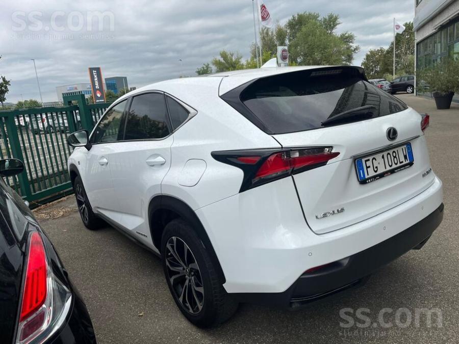 Balts Lexus NX 2017 Daugavpils, ar dzinēja tilpumu 2.50 L un nobraukumu 143 tūkst. km par 23500 €, foto 3 vietnē AUTOMOTO.COM.LV