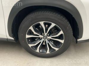 Balts Lexus NX 2017 Daugavpils, ar dzinēja tilpumu 2.50 L un nobraukumu 143 tūkst. km par 23250 €, foto 7 vietnē AUTOMOTO.COM.LV