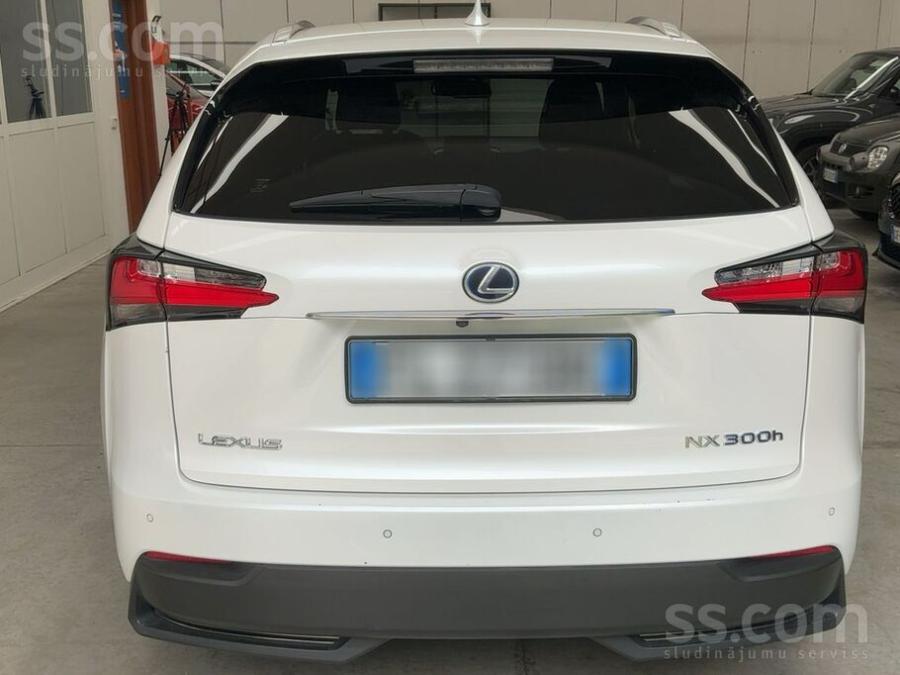 Balts Lexus NX 2017 Daugavpils, ar dzinēja tilpumu 2.50 L un nobraukumu 143 tūkst. km par 23250 €, foto 8 vietnē AUTOMOTO.COM.LV