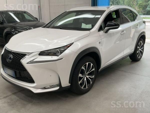 White Lexus NX 2017 in Daugavpils, with an engine capacity of 2.50 L and mileage of 143 thousand km for 23250 €, photo 10 on AUTOMOTO.COM.LV