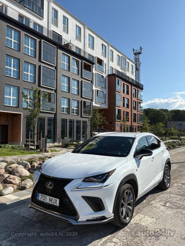 Balts Lexus NX 2018 Tallina, ar dzinēja tilpumu 2.50 L un nobraukumu 122 tūkst. km par 26500 €, foto  vietnē AUTOMOTO.COM.LV