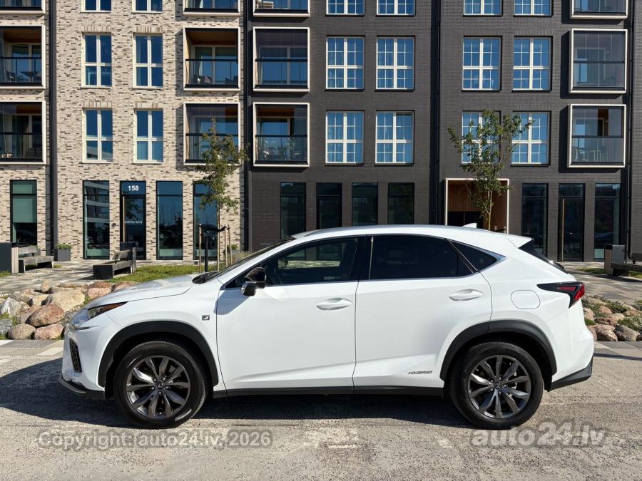White Lexus NX 2018 in Tallinn, with an engine capacity of 2.50 L and mileage of 122 thousand km for 26500 €, photo 4 on AUTOMOTO.COM.LV