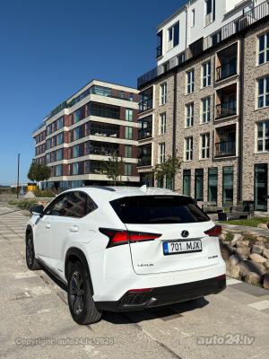 White Lexus NX 2018 in Tallinn, with an engine capacity of 2.50 L and mileage of 122 thousand km for 26500 €, photo 6 on AUTOMOTO.COM.LV