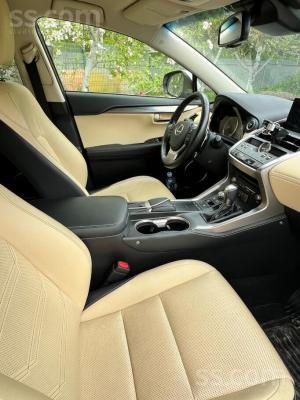 Balts Lexus NX 2019 Rīga, ar dzinēja tilpumu 2.50 L un nobraukumu 86 tūkst. km par 27600 €, foto 5 vietnē AUTOMOTO.COM.LV