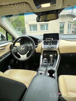 Balts Lexus NX 2019 Rīga, ar dzinēja tilpumu 2.50 L un nobraukumu 86 tūkst. km par 27600 €, foto 7 vietnē AUTOMOTO.COM.LV