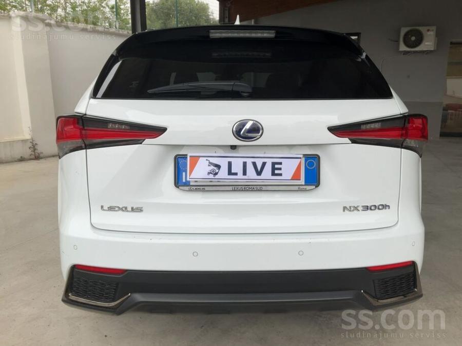 Balts Lexus NX 2019 Daugavpils, ar dzinēja tilpumu 2.50 L un nobraukumu 110 tūkst. km par 26700 €, foto 10 vietnē AUTOMOTO.COM.LV