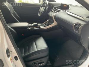 Balts Lexus NX 2019 Daugavpils, ar dzinēja tilpumu 2.50 L un nobraukumu 110 tūkst. km par 26700 €, foto 16 vietnē AUTOMOTO.COM.LV