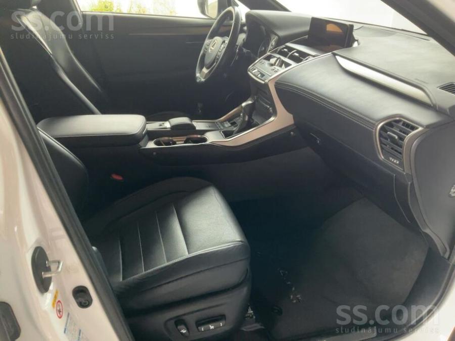 Balts Lexus NX 2019 Daugavpils, ar dzinēja tilpumu 2.50 L un nobraukumu 110 tūkst. km par 26700 €, foto 16 vietnē AUTOMOTO.COM.LV