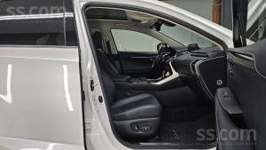 Balts Lexus NX 2019 Tallina, ar dzinēja tilpumu 2.50 L un nobraukumu 71 tūkst. km par 31995 €, foto 11 vietnē AUTOMOTO.COM.LV