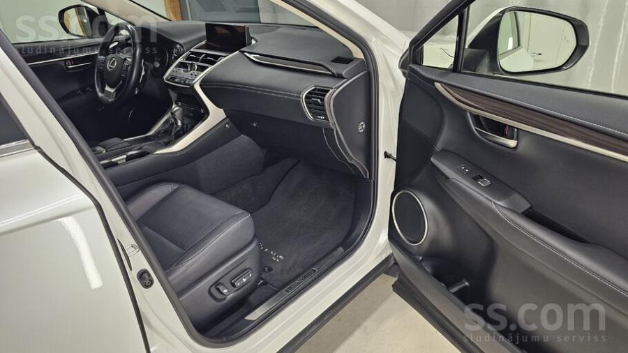 Balts Lexus NX 2019 Tallina, ar dzinēja tilpumu 2.50 L un nobraukumu 71 tūkst. km par 31995 €, foto 12 vietnē AUTOMOTO.COM.LV
