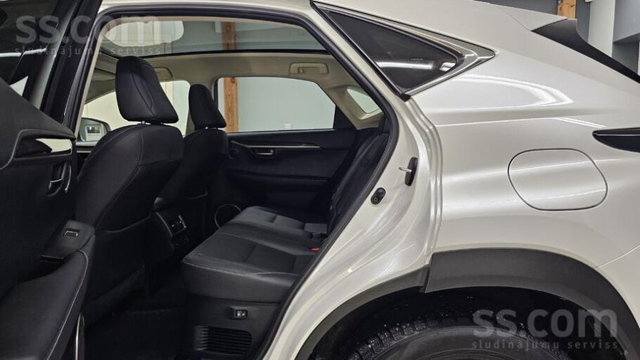 Balts Lexus NX 2019 Tallina, ar dzinēja tilpumu 2.50 L un nobraukumu 71 tūkst. km par 31995 €, foto 13 vietnē AUTOMOTO.COM.LV