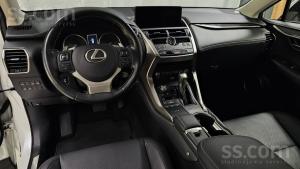 Balts Lexus NX 2019 Tallina, ar dzinēja tilpumu 2.50 L un nobraukumu 71 tūkst. km par 31995 €, foto 16 vietnē AUTOMOTO.COM.LV