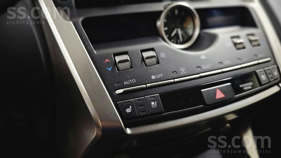 Balts Lexus NX 2019 Tallina, ar dzinēja tilpumu 2.50 L un nobraukumu 71 tūkst. km par 31995 €, foto 24 vietnē AUTOMOTO.COM.LV