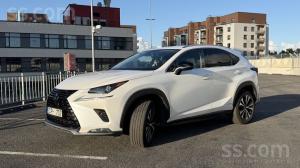 Белый Лексус НХ 2021 в Рига, объемом двигателя 2.50 л и пробегом 62 тыс. км за 32000 €, фото 3 на AUTOMOTO.COM.LV