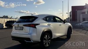 Белый Лексус НХ 2021 в Рига, объемом двигателя 2.50 л и пробегом 62 тыс. км за 32000 €, фото 5 на AUTOMOTO.COM.LV