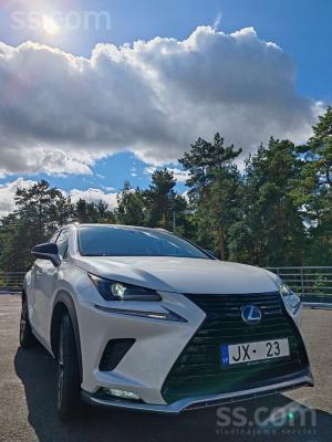 Balts Lexus NX 2021 Rīga, ar dzinēja tilpumu 2.50 L un nobraukumu 31 tūkst. km par 38500 €, foto  vietnē AUTOMOTO.COM.LV