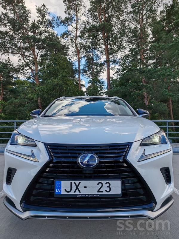 White Lexus NX 2021 in Riga, with an engine capacity of 2.50 L and mileage of 31 thousand km for 38500 €, photo 8 on AUTOMOTO.COM.LV