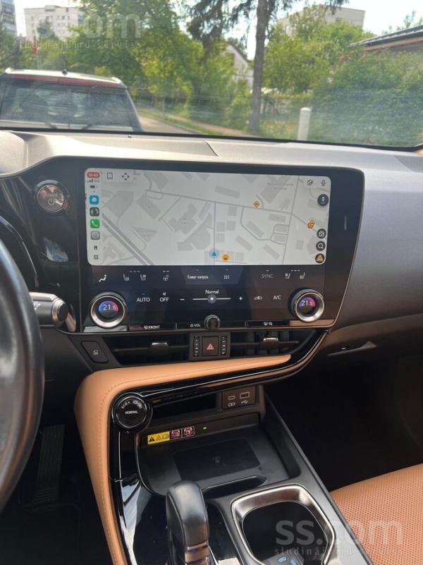 Белый Лексус НХ 2022 в Рига, объемом двигателя 2.50 л и пробегом 65 тыс. км за 45000 €, фото 8 на AUTOMOTO.COM.LV