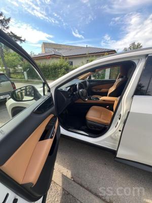 White Lexus NX 2022 in Riga, with an engine capacity of 2.50 L and mileage of 65 thousand km for 45000 €, photo 10 on AUTOMOTO.COM.LV