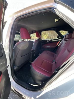 White Lexus NX 2022 in Jurmala, with an engine capacity of 2.50 L and mileage of 43 thousand km for 41500 €, photo 9 on AUTOMOTO.COM.LV