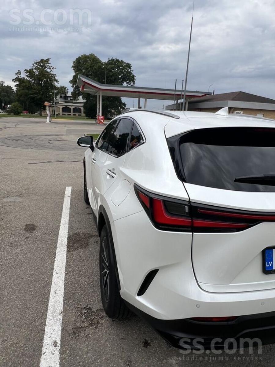 Balts Lexus NX 2022 Rīga, ar dzinēja tilpumu 2.50 L un nobraukumu 69 tūkst. km par 43000 €, foto 9 vietnē AUTOMOTO.COM.LV