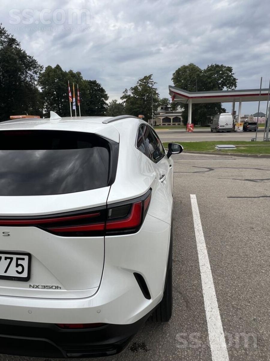 Balts Lexus NX 2022 Rīga, ar dzinēja tilpumu 2.50 L un nobraukumu 69 tūkst. km par 43000 €, foto 10 vietnē AUTOMOTO.COM.LV