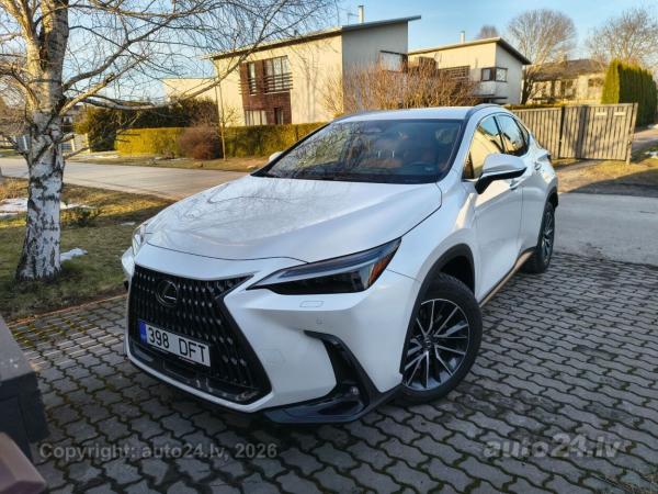 White Lexus NX 2023 in Tallinn, with an engine capacity of 2.50 L and mileage of 29 thousand km for 53900 €, photo 6 on AUTOMOTO.COM.LV