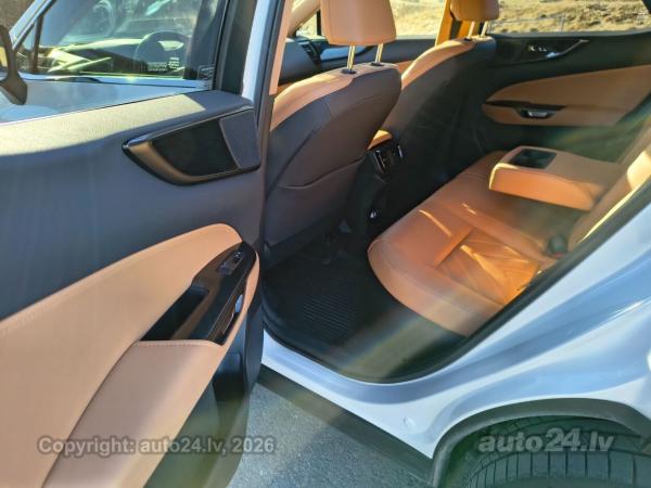Balts Lexus NX 2023 Tallina, ar dzinēja tilpumu 2.50 L un nobraukumu 29 tūkst. km par 53900 €, foto 11 vietnē AUTOMOTO.COM.LV