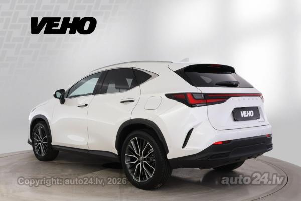 Balts Lexus NX 2023 Tallina, ar dzinēja tilpumu 2.50 L un nobraukumu 12 tūkst. km par 50900 €, foto 4 vietnē AUTOMOTO.COM.LV