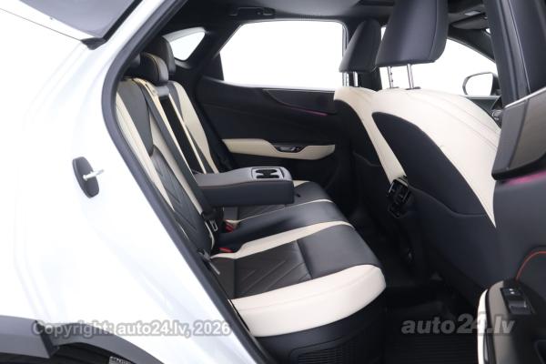 Balts Lexus NX 2023 Tallina, ar dzinēja tilpumu 2.50 L un nobraukumu 12 tūkst. km par 50900 €, foto 9 vietnē AUTOMOTO.COM.LV