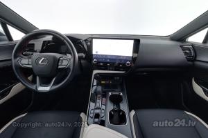 Balts Lexus NX 2023 Tallina, ar dzinēja tilpumu 2.50 L un nobraukumu 12 tūkst. km par 50900 €, foto 11 vietnē AUTOMOTO.COM.LV