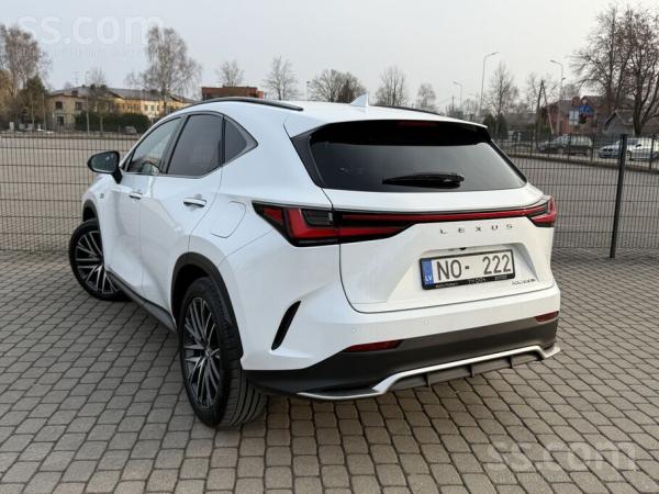 Белый Лексус НХ 2023 в Елгава, объемом двигателя 2.50 л и пробегом 93 тыс. км за 44500 €, фото 3 на AUTOMOTO.COM.LV